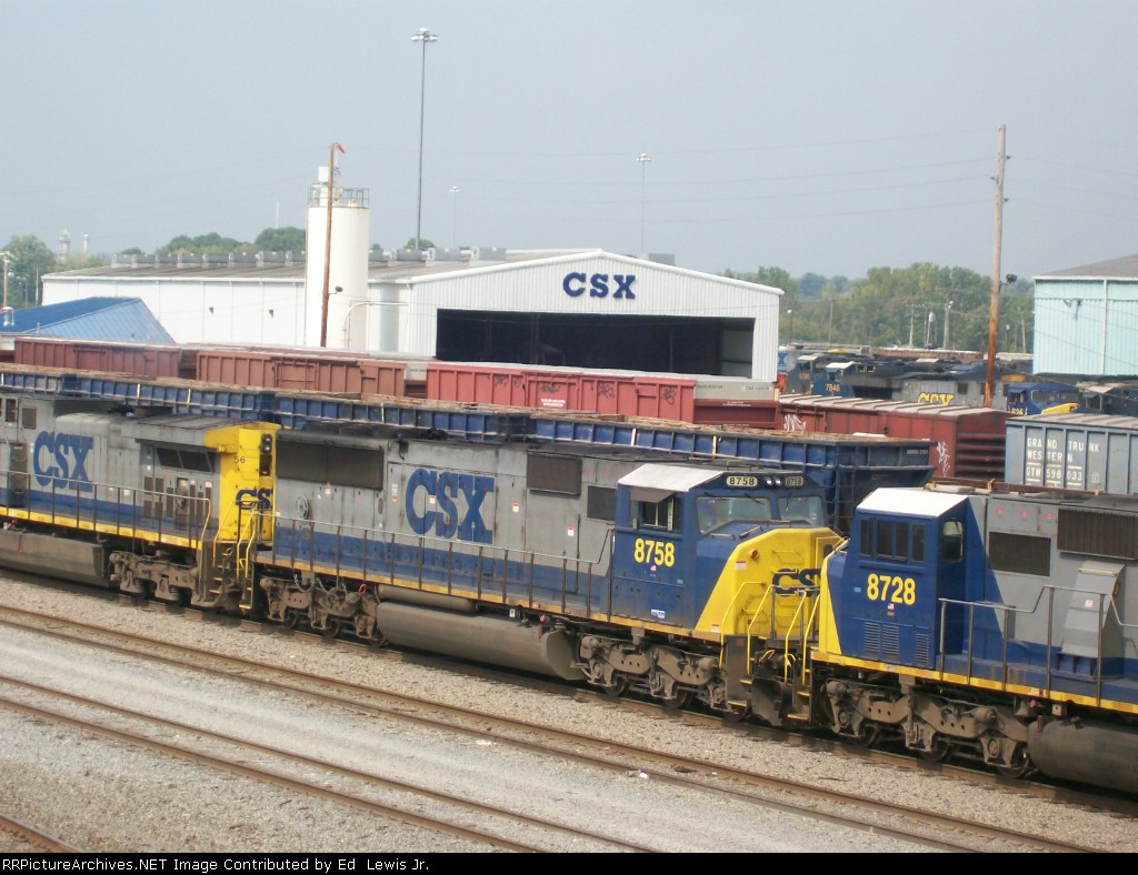 CSX 8758